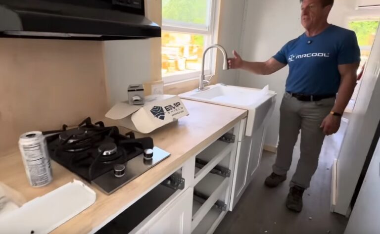 The Mini-Ace - Incredible Tiny Homes